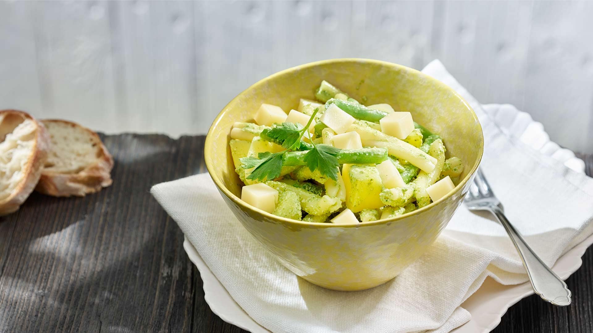 Pasta-potato salad with beans in a parsley sauce - Emmentaler AOP ...